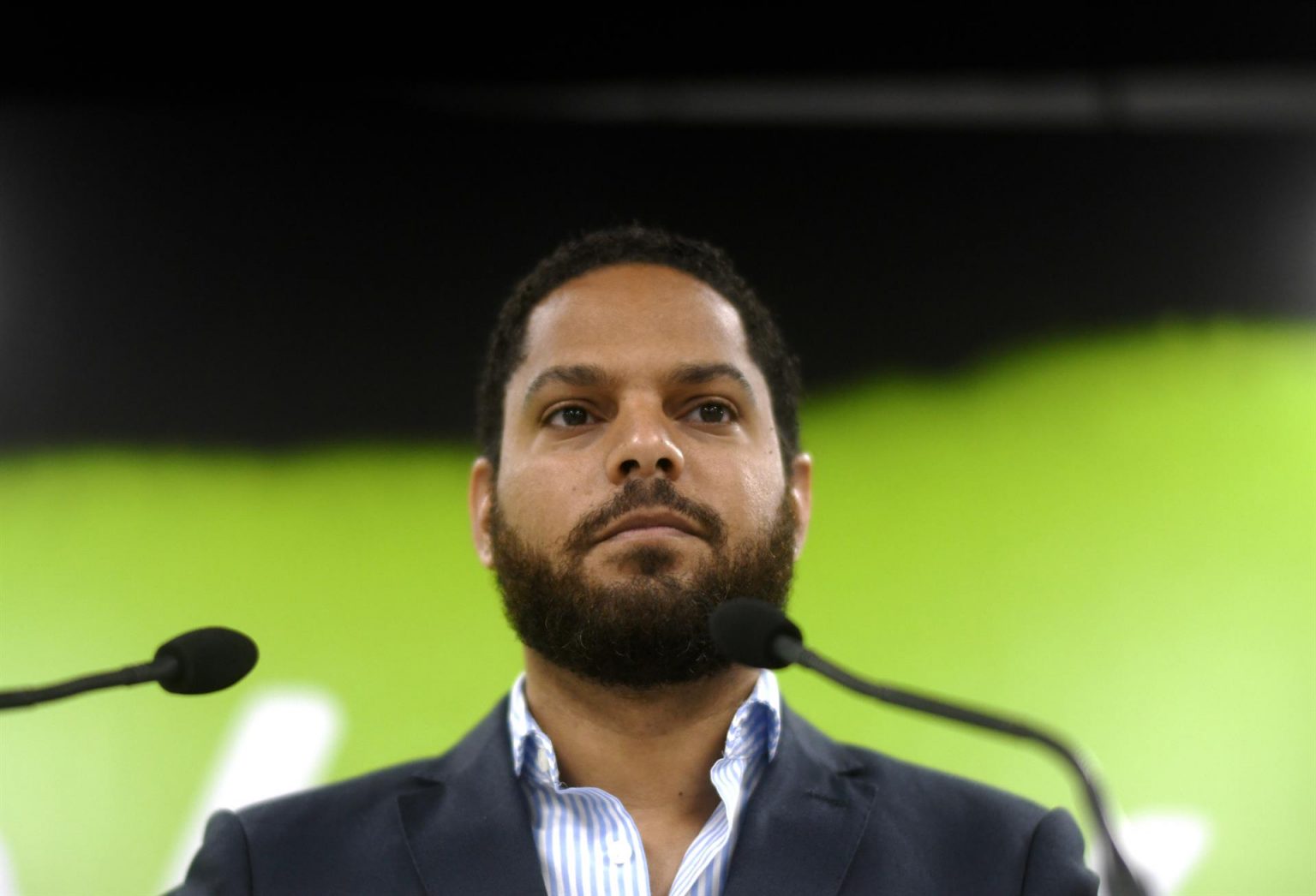 Garriga comienza defendiendo la moción de Vox - Electomanía