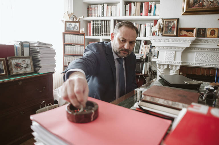 El juez pregunta si Ábalos sigue siendo diputado - Electomanía